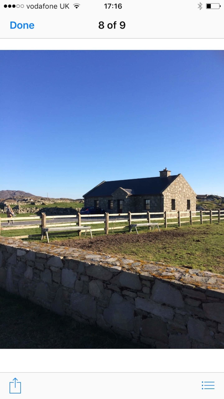 Calla Beachhouse; Connemara- A Hidden Getaway! - Ireland