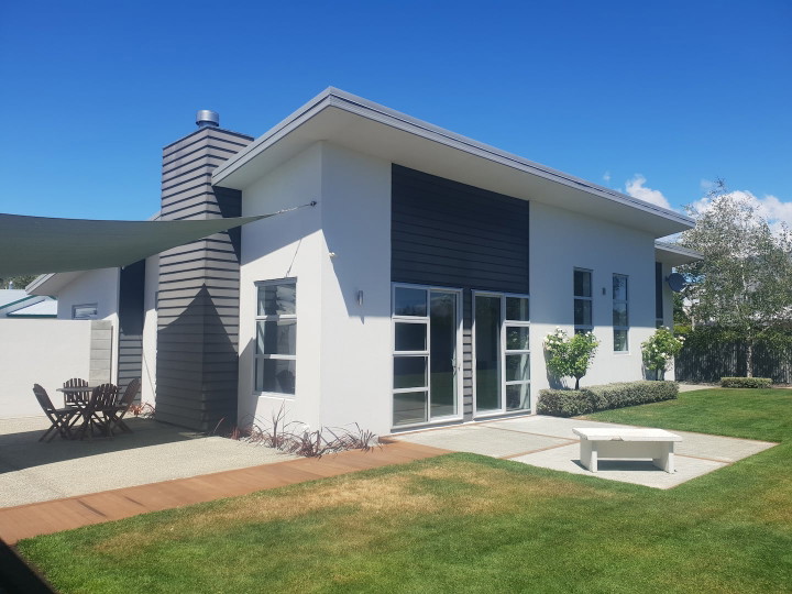 Red Door Retreat - Free Fibre Broadband - Twizel - Twizel