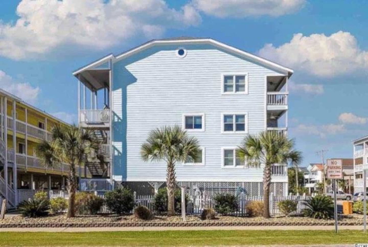 Weekend Retreat - Garden City, SC