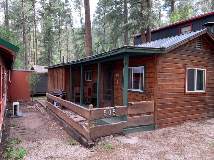Cozy Knotty Bear Cabin Perfectly Located W/hot Tub - Ruidoso, NM