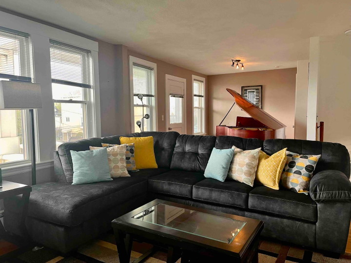 Quiet Grand Piano Apt Near T Station Towards Boston, Td Garden, And Hospitals. - Somerville, MA