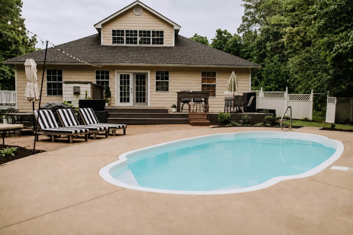 Large Home, 2 King Beds, Hottub, Air Hockey, Games - Cape Girardeau, MO