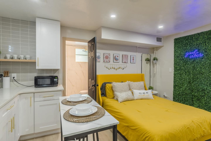 Cute And Cozy Studio W/ Jacuzzi! - Winter Park, FL