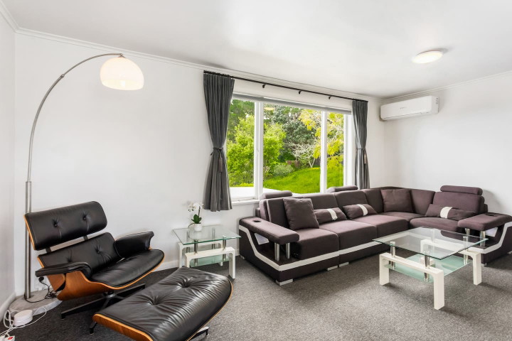 Top-floor Three-bedroom Close To Westcity - Auckland