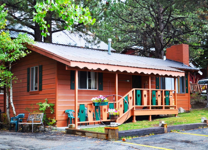 Edelweiss Lodge Two Bedroom Queen- Sleeps 6 - Mammoth Lakes, CA