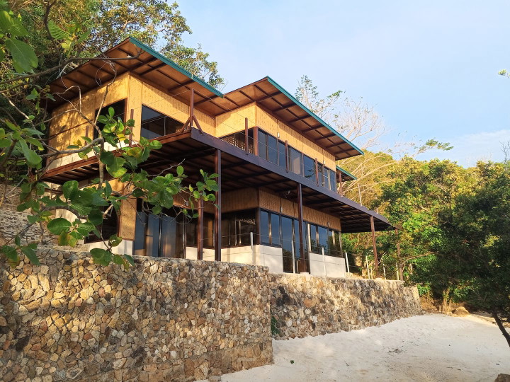 6 Bedroom Beachhouse W/pool - Coron