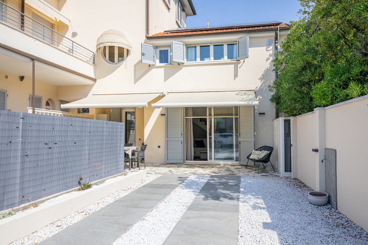 Villa à Lido Di Camaiore Privé Parking & Garden - Viareggio