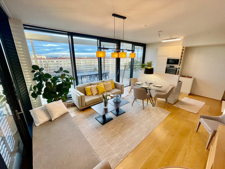 Car Parking; Elegant Central Flat, Terrace & Gym - Wien