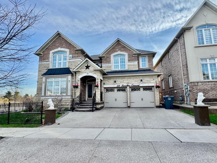 Elegant Spacious Retreat  15 Mins From Yyz. - Brampton