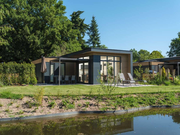 Essenburgh Comfort With Hot Tub | 6 People - Deventer