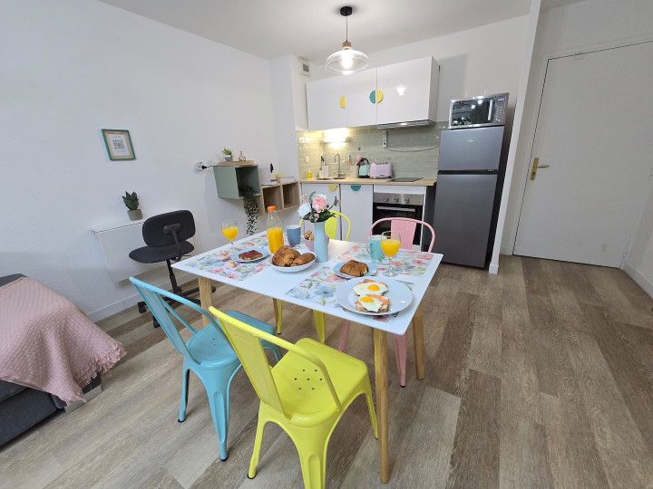 Marshmallow Toulouse Near Airbus Zenith Airport - Toulouse-Blagnac Airport (TLS)