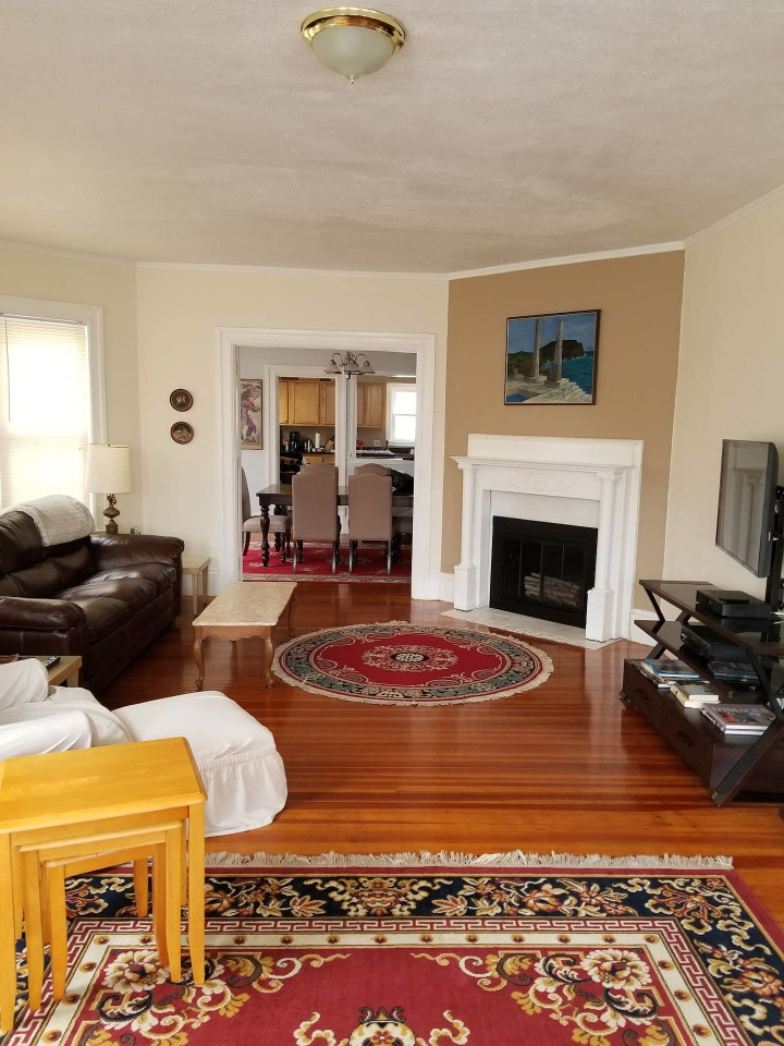 Apartment In Cranston/ Providence Line - 2 Bed - Cranston, RI