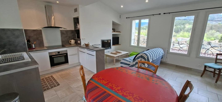 "Chez Evariste"
Maison De Village Quartier Calme - Alpes-de-Haute-Provence