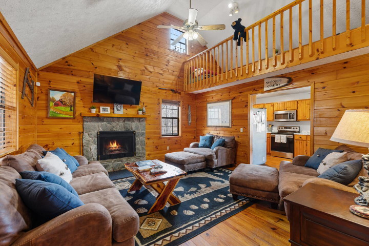 Mountain Views, 3 King Beds, Ready For Multi Couples Get Away!!! Fido Too!!! - Blairsville, GA