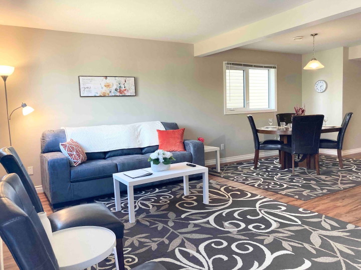 Roomy 3-bed Crew House By Reza Rentals - Dawson Creek