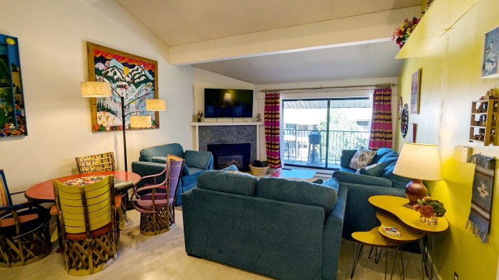 Spacious Condo W/ Free Wifi, Parking, Heated Pool, Hot Tubs, Skier Shuttles - Avon, CO