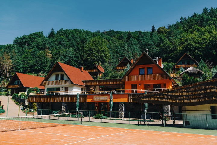 Charming Chalet For 8 People, 3bd, 2bt, Kitchen - Slovakia