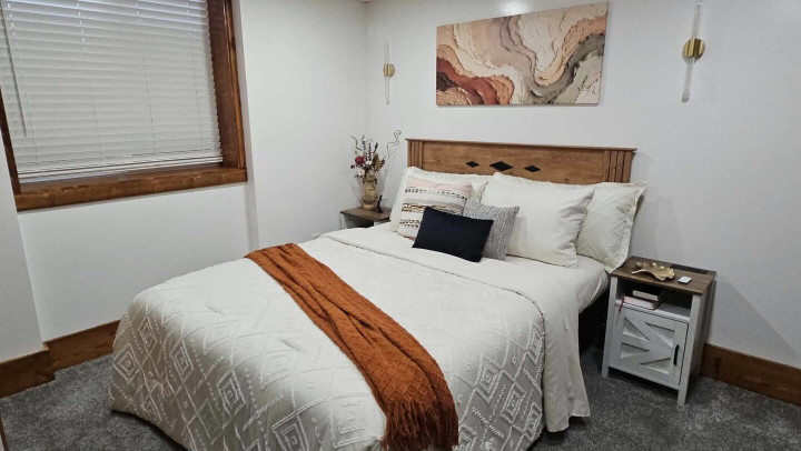 Cozy & Modern Basement Suite W/ A Private Entrance - Hastings, NE