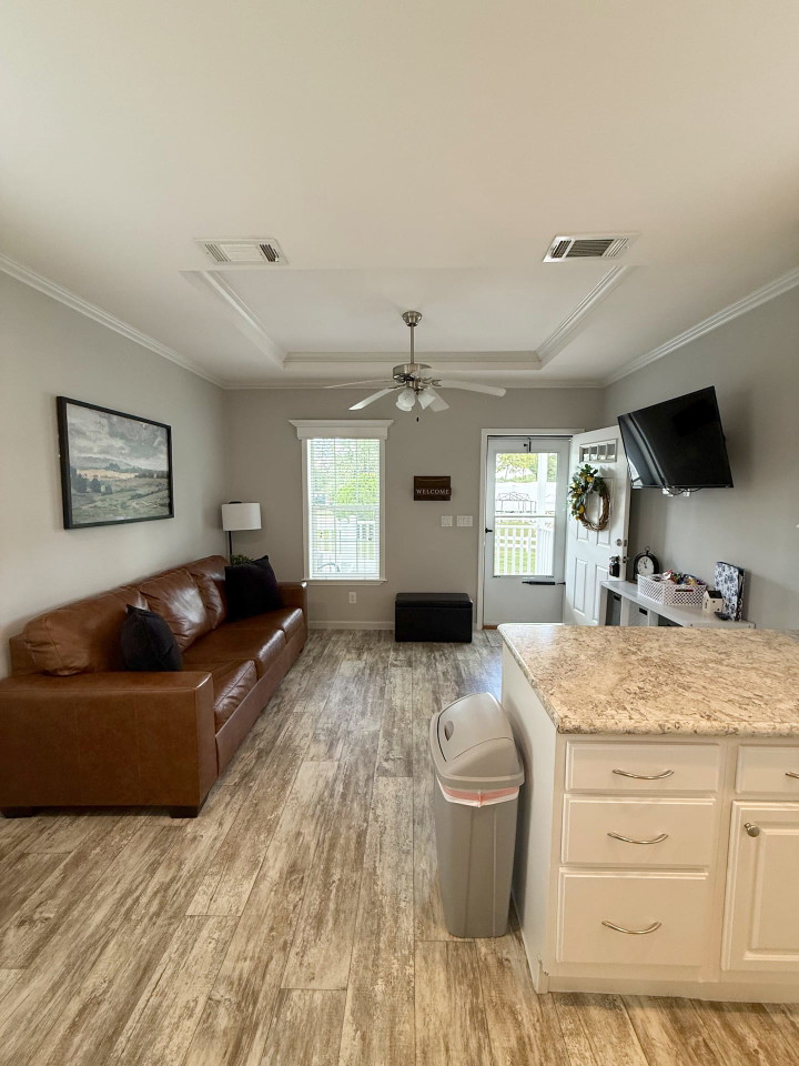 The Lemon Cottage -No Extra Fees - DeLand, FL