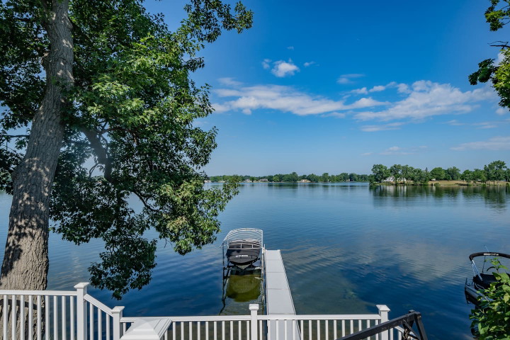 Luxurious Lakehouse W/ Hot Tub & Sunset Views - Coldwater, MI
