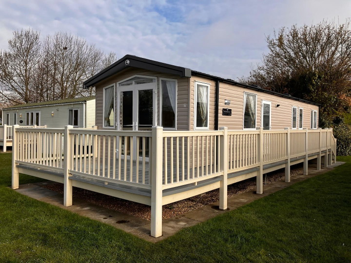 Haven Cleethorpes Caravan | Sleeps 8 | Decking -