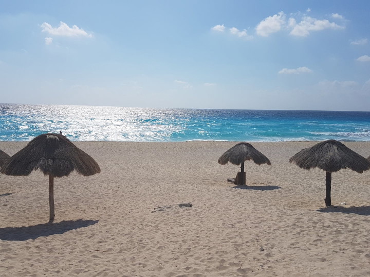 Sun And Moon - Cancún