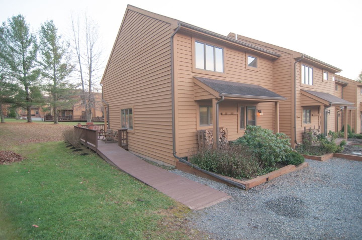 Deerfield Village 135 - Community Pool, Fire Pit & - Canaan Valley, WV