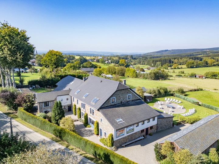 Berismenil Gardens Gîte Piscine - Houffalize