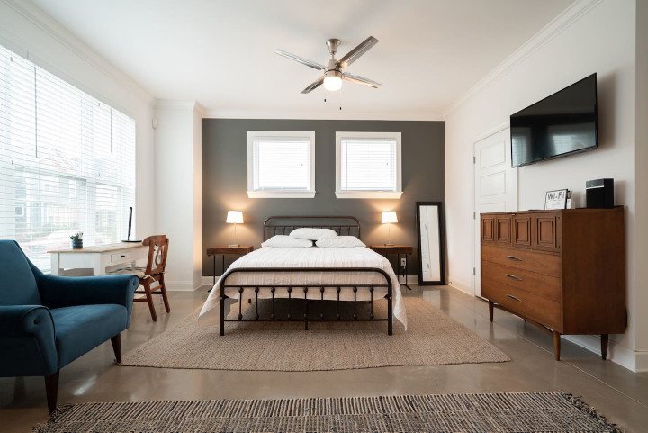 Scenic Southside Condo, Downtown Walkable - Chattanooga, TN