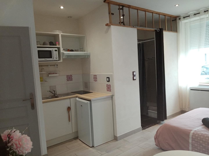 Studio "22" Corquilleroy 45120 - Francia
