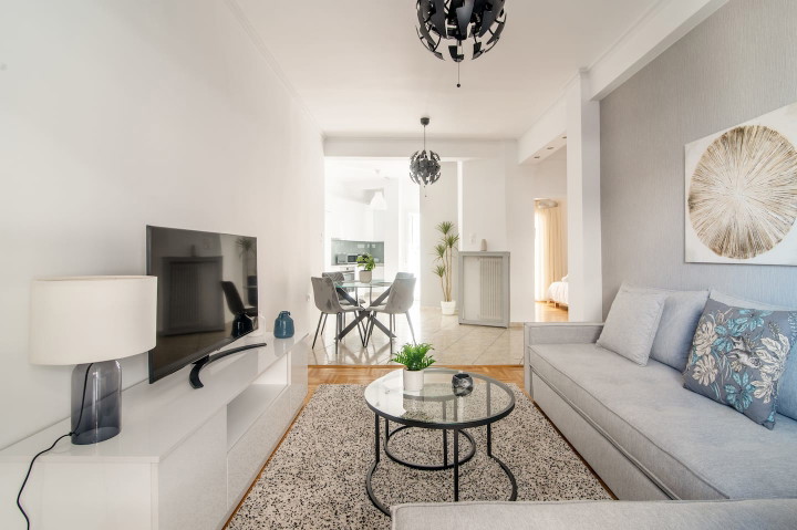 Executive Vibes - Near Acropolis - Athene