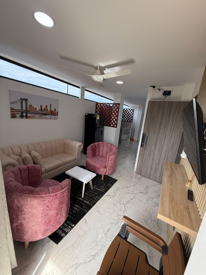 Royal Loft (301) - Caucasia