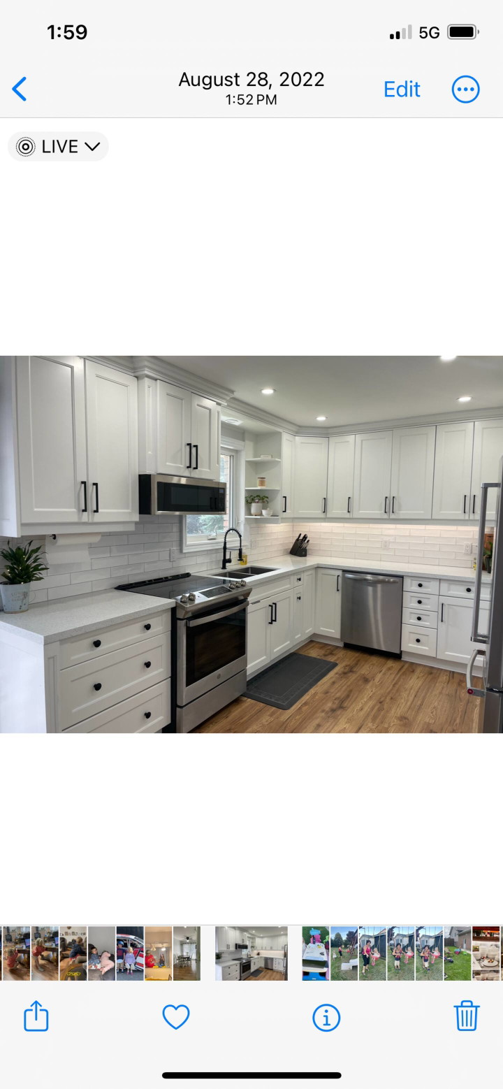 3 Bedroom Main Level Of House In Lindsay - Lindsay