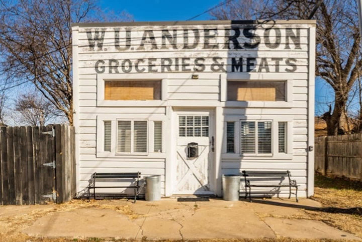 1910 Grocery Store The Coolest Place 2 Stay In Ftw - Fort Worth, TX