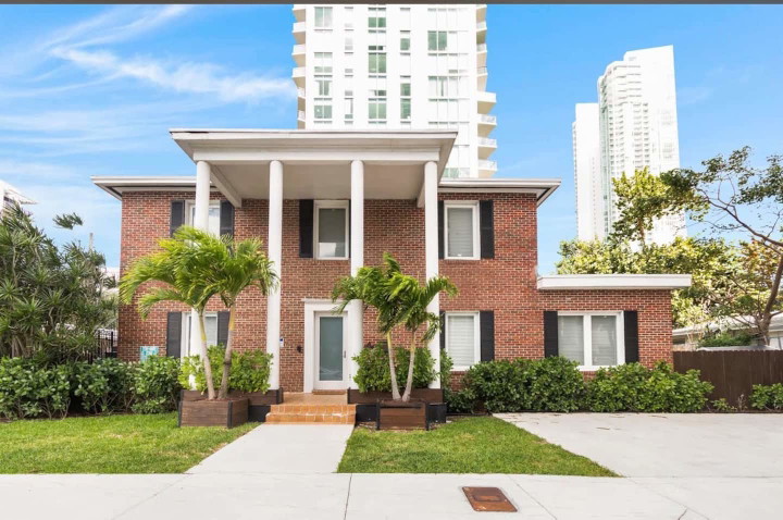 Spacious Home 6 Br  Jacuzzi  10 Min Cruise Port - Miami