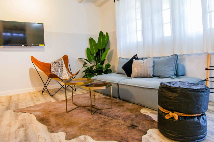 Designer 2bedroom 1bath Next To Mini Mart Op. Car - Guam