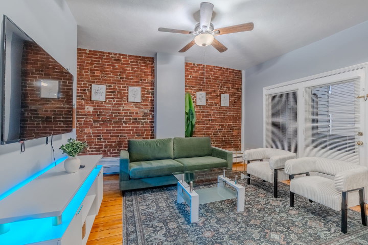 Steps To Mit-walk To Train, Free Parking - 2 Cars - Beacon Hill - Boston