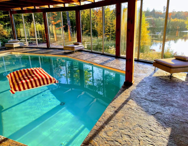 Large Lakefront Chalet With Indoor Pool - Saint-Sauveur