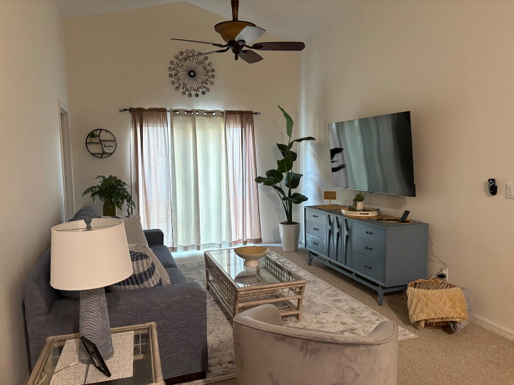 Home In Beautiful Uptown Vero Beach - Vero Beach, FL