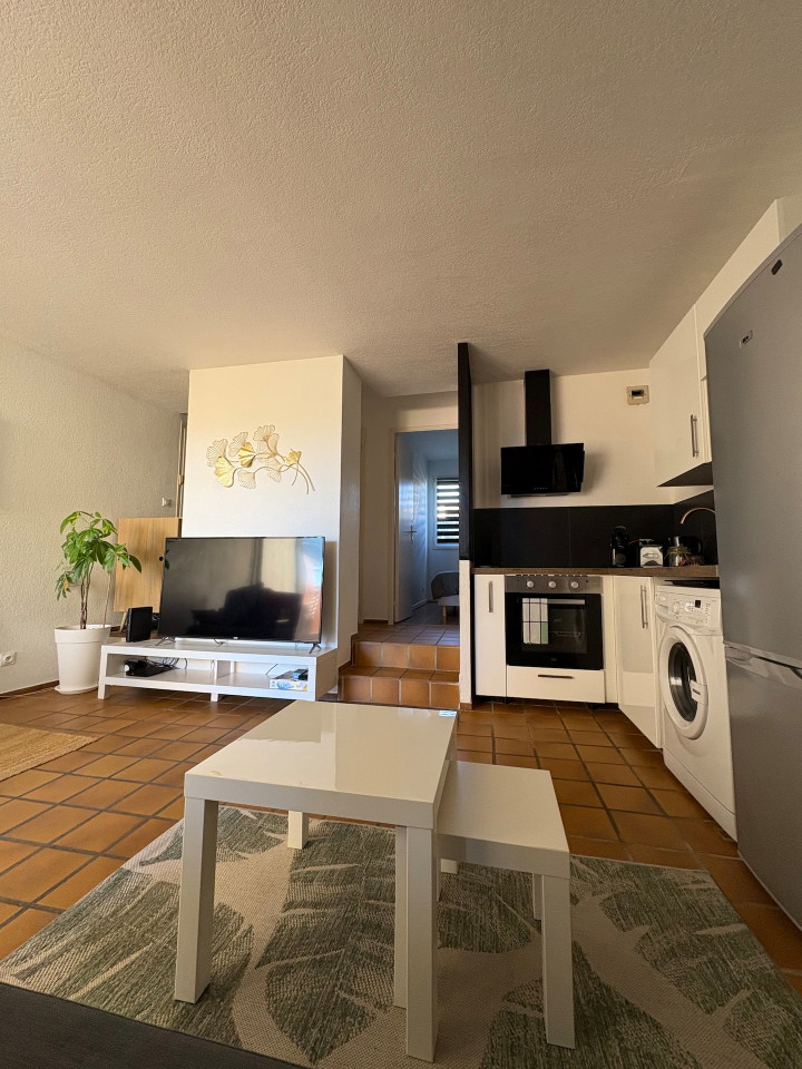 40 M2 Apartment, Quiet Residence, Pool, Air Conditioning. - Narbonne