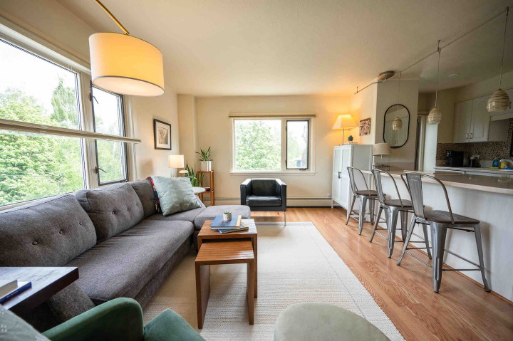 Modern Downtown Condo; Convenient, Bright, Clean. - Anchorage, AK