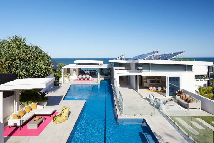 Beachfront Hideaway - Noosa Heads