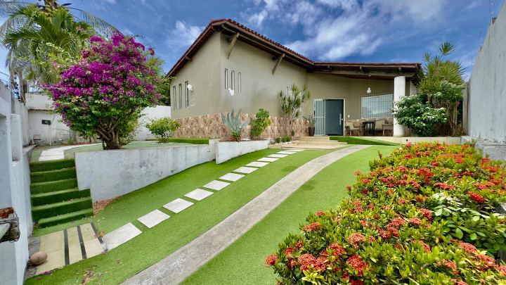 House With 3 En-suites And Pool | Near Vilas Beach - Lauro de Freitas