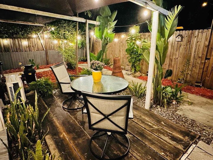 Private Cozy Studio W/ Patio Near Clearwater Beach - Clearwater, FL