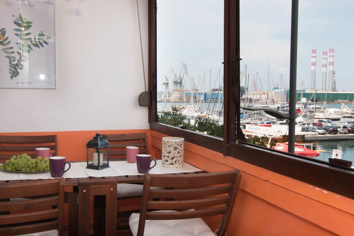 Harbour-apartment -Sea View & Free Private Parking - Pula