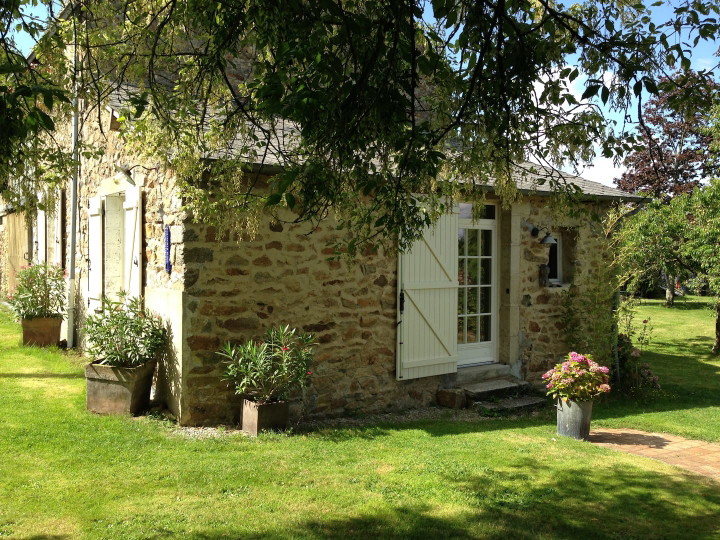 Dépendance Privée à La Campagne - Petit-déj Offert - Mayenne