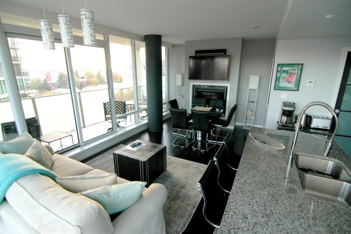 The Falls: The Waterfalls Hotel: Luxury Oasis At The Falls In Victoria, Bc - Saanich