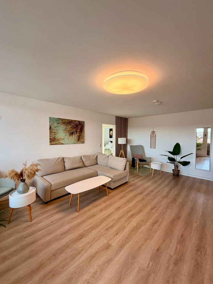 Modern 2-bedroom Apartment | Balcony & Parking - Kaiserslautern