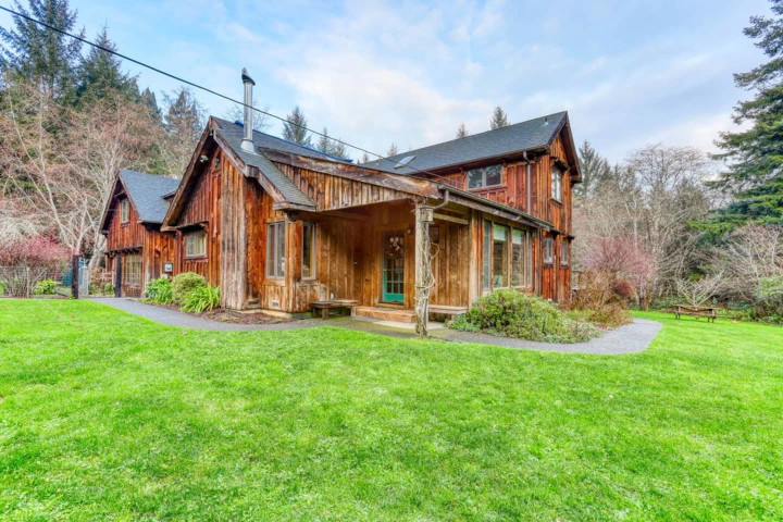 Custom Home In Sunny Fieldbrook - Humboldt County, CA