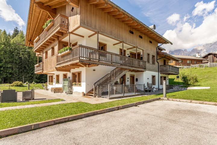 Chalet In Cortina D'ampezzo, Dolomiti; -